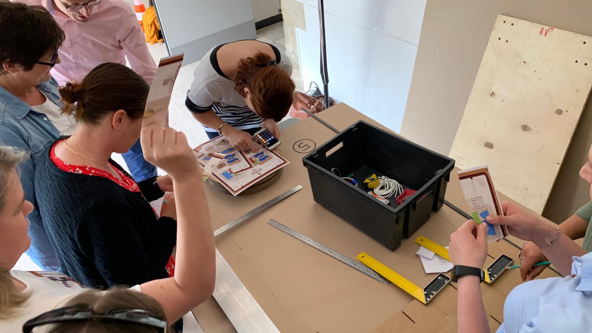 2 CV en carton | Niort Séminaires – Votre événement professionnel à ...